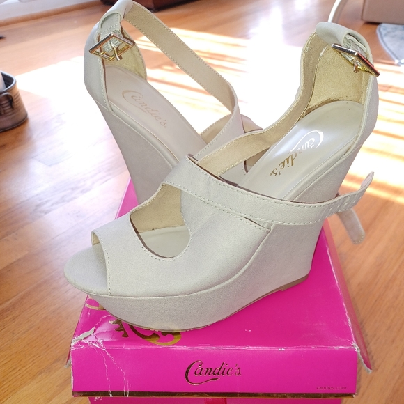 Candie's | Shoes | Candies Wedge Sandal Sz 75 Caprimmbone | Poshmark